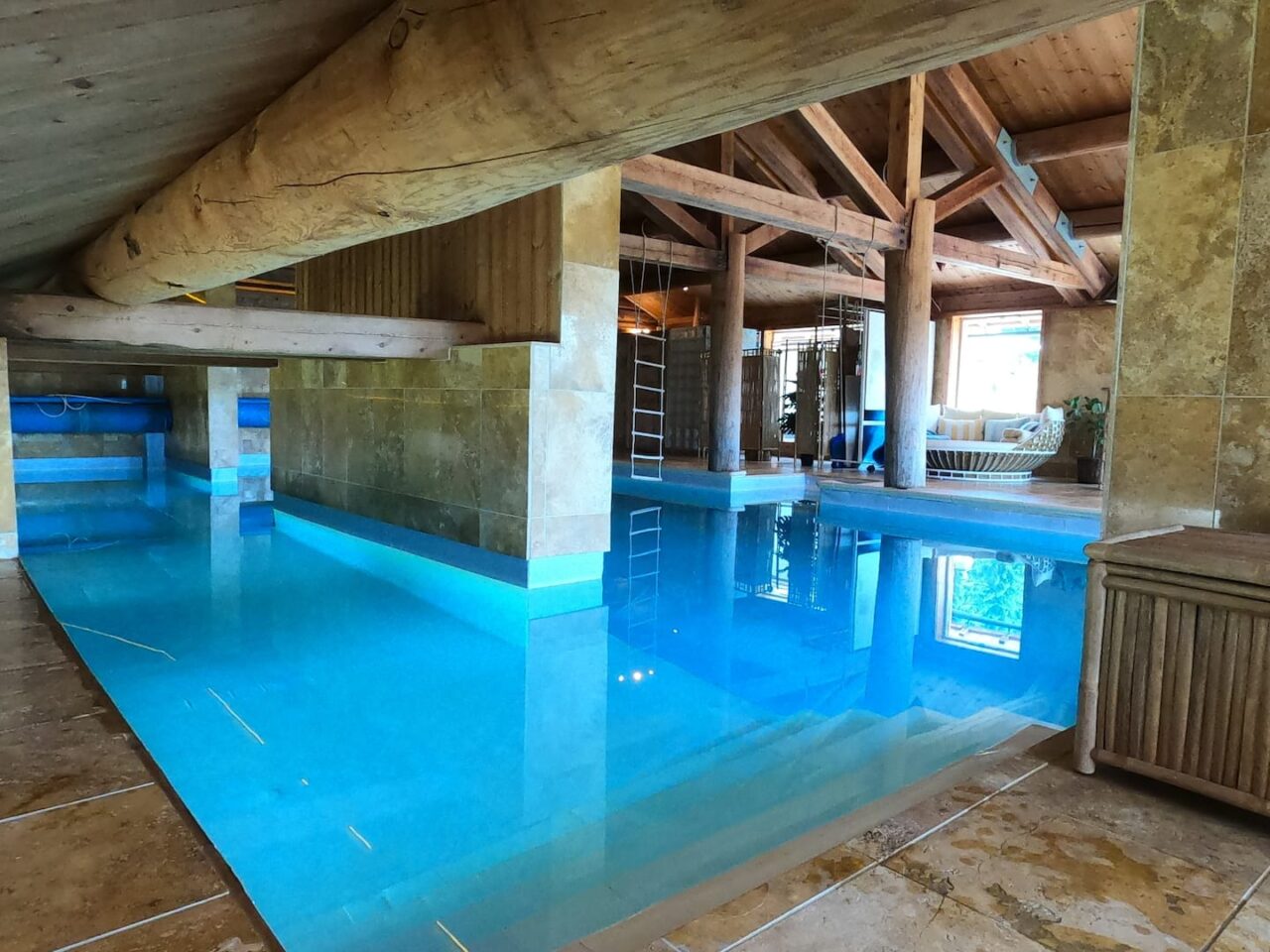 120. Fantastisk stor hytte med SPA anlegg 7 soverom med 20 sengeplasser ...